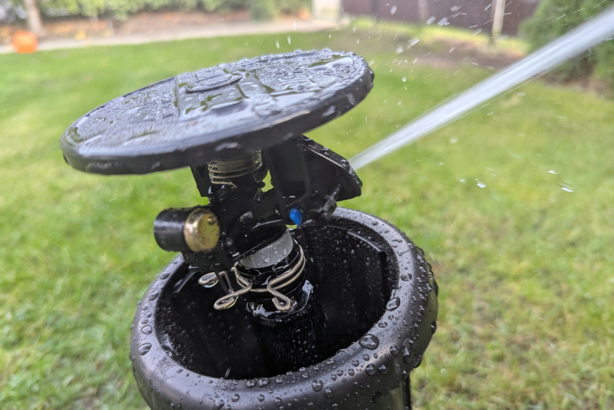 Rain Bird Maxi Paw als Sprinkler-Alternative bei schwierigen ...